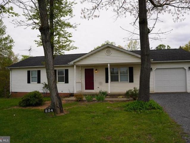 224 Zig Zag Ln, Inwood, WV 25428