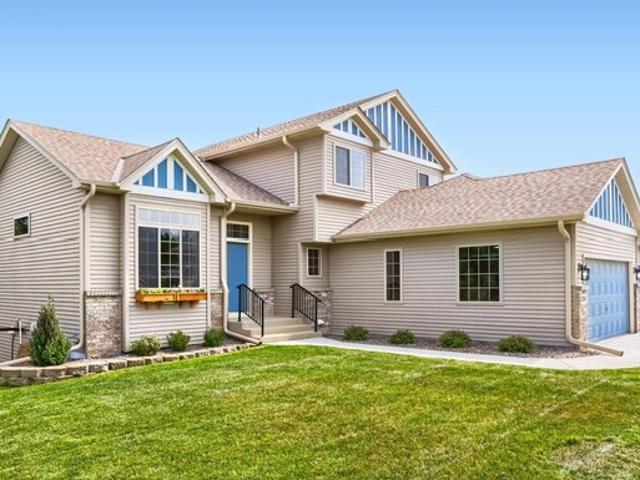 22541 Monroe St NE, East Bethel, MN 55011
