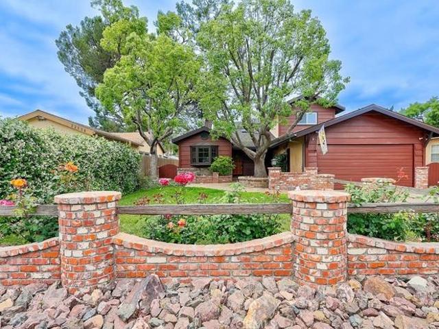 22542 Berdon St, Woodland Hills, CA 91367