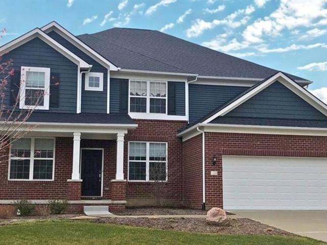 22546 Pondview Dr, Macomb Township, MI 48042