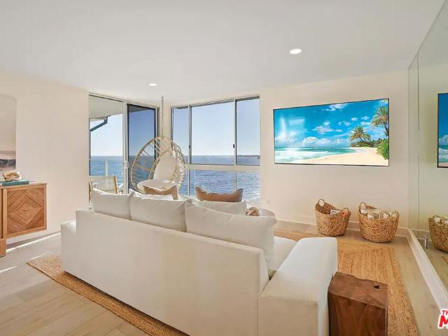 22548 Pacific Coast Highway 408