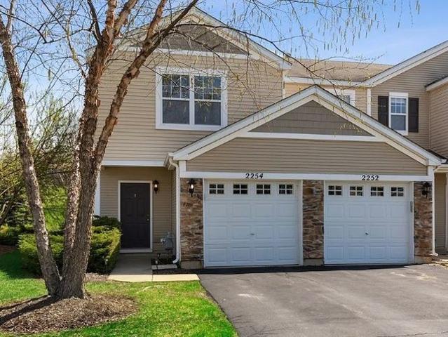 2254 Flagstone Ln, Carpentersville, IL 60110