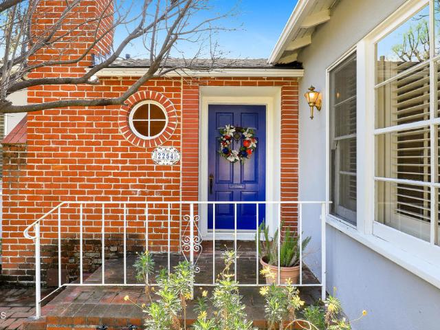 2254 Queensberry Road