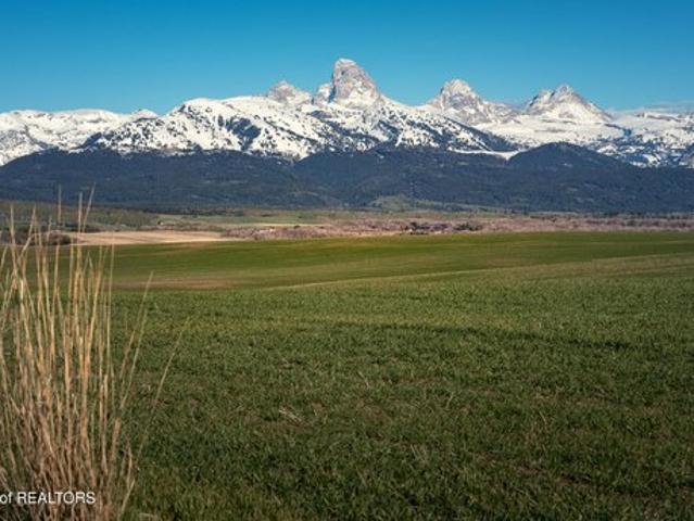 2255 Moose Path Way, Tetonia, ID 83452