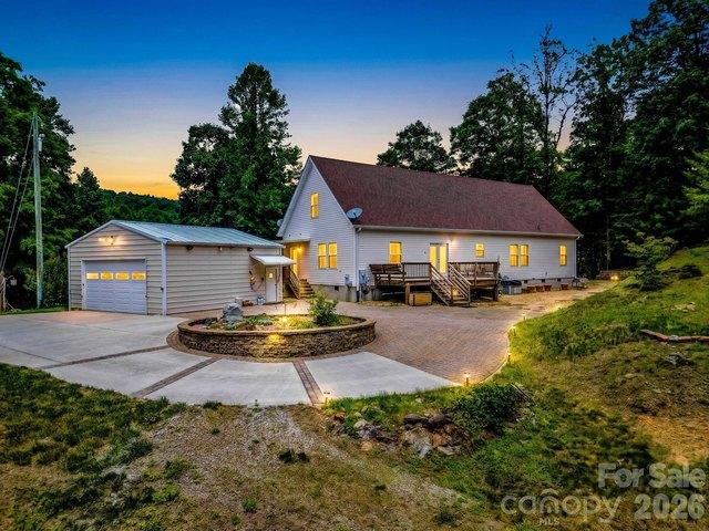 2255 Mount Olivet Rd, Zirconia, NC 28790