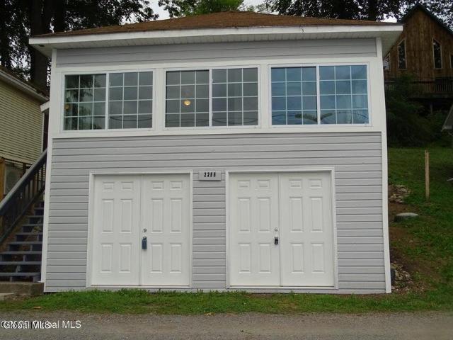 2255 Oaks Road