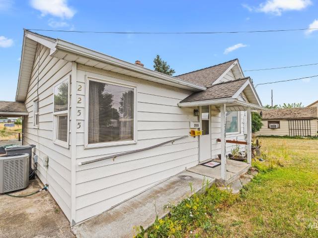 2255 Appleside Blvd