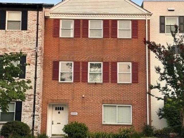 2255 Cedar Ln, Vienna, VA 22182