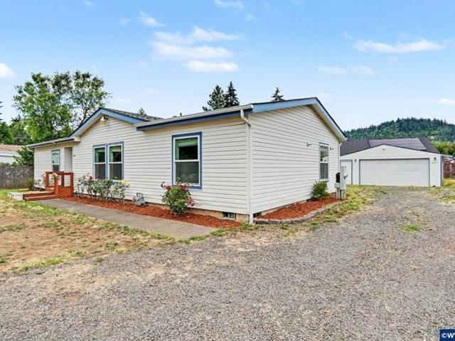 2255 Fuller Ln, Lebanon, OR 97355