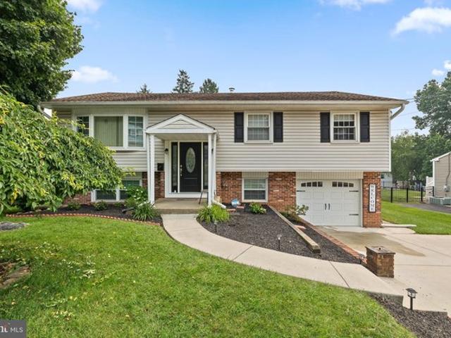 2255 Hillside Ln, Aston, PA 19014