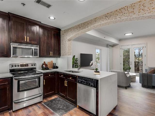 2255 Peachtree Road NE 522