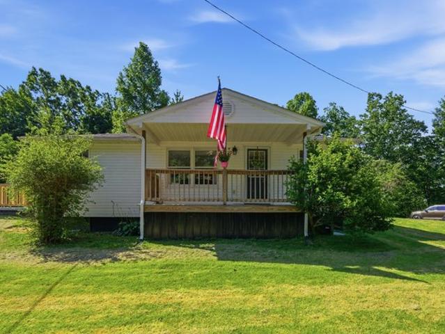 2255 S Tree Tower Rd, Sandgap, KY 40481