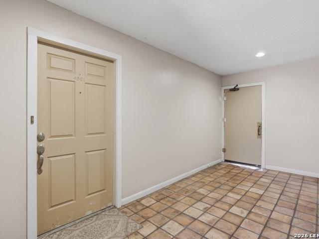 2255 Thousand Oaks Dr