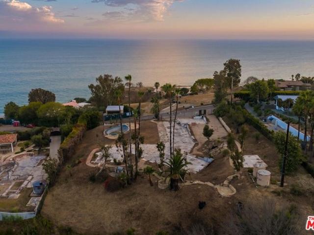 22560 Carbon Mesa Rd, Malibu, CA 90265