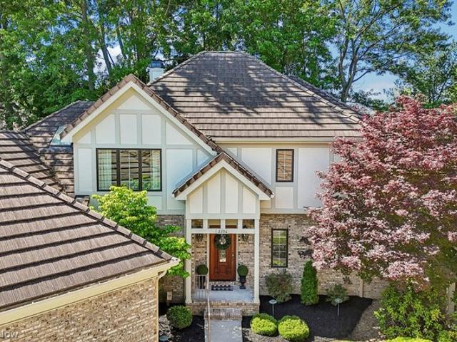 2256 Pebble Cv Unit 15, Westlake, OH 44145