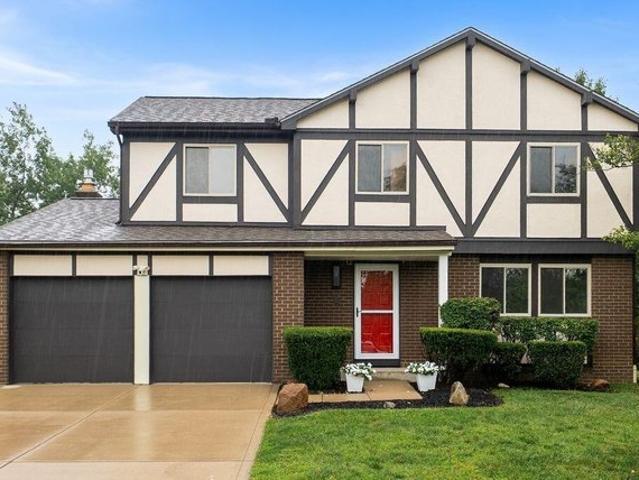 2256 Presley Dr, Grove City, OH 43123