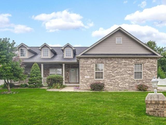 2257 Blarney Stone Dr, Valparaiso, IN 46385