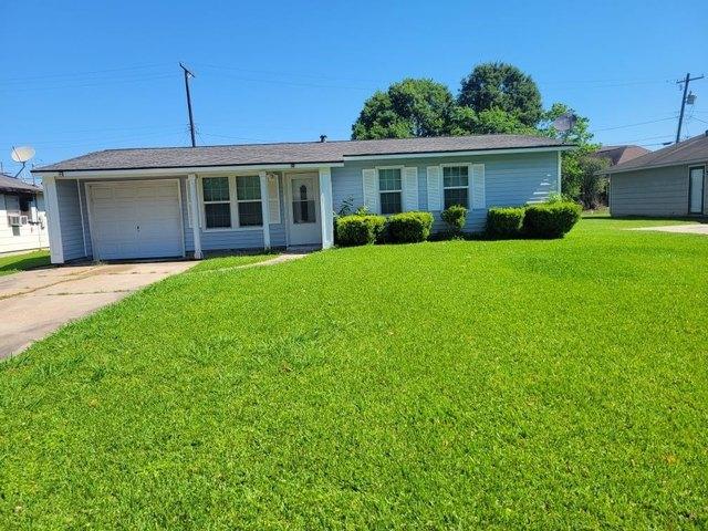 2257 W Salisbury Dr, Port Arthur, TX 77640