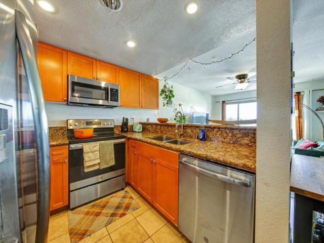2257 Worden ST 2