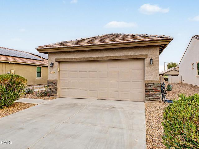22585 w moonlight path