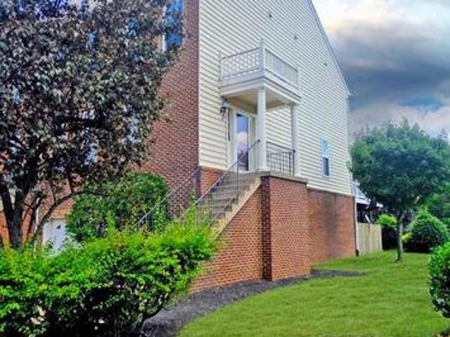 22585 Welborne Manor Square