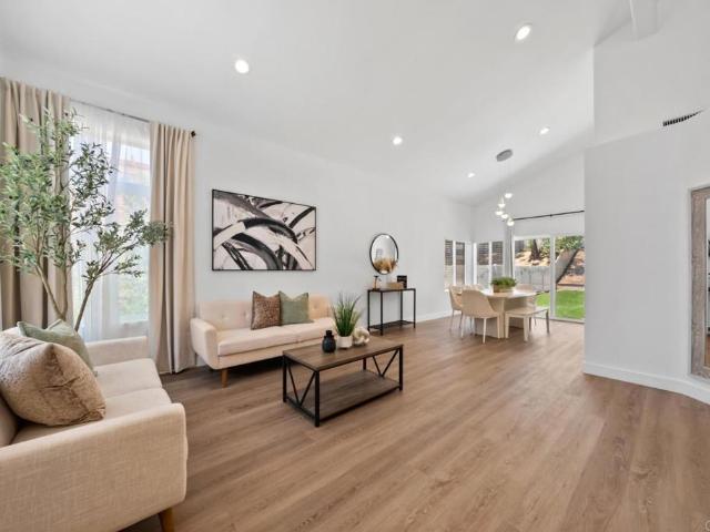 22586 Raspberry Lane