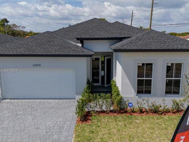 22590 SW 124th Ct, Miami, FL 33170