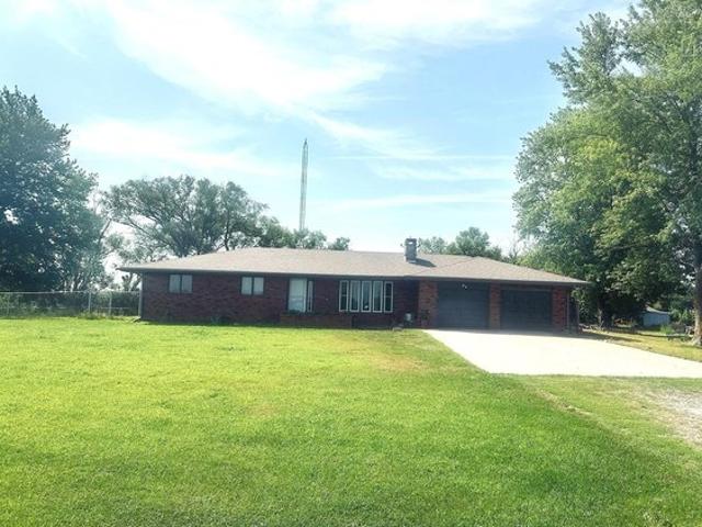 2259 County Road V, DeWitt, NE 68341