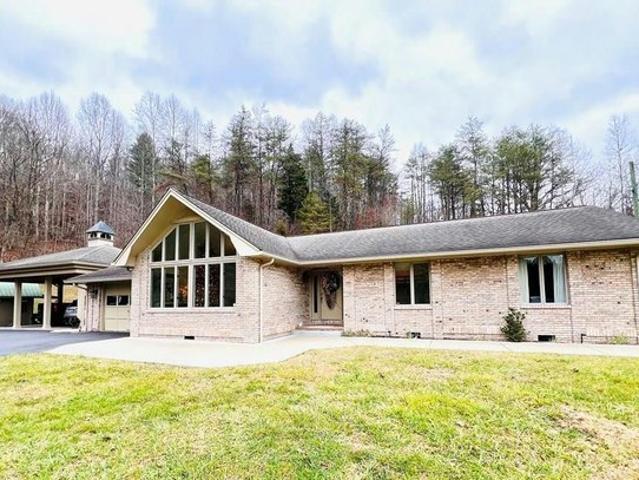 2259 KY Route 201, Sitka, KY 41255