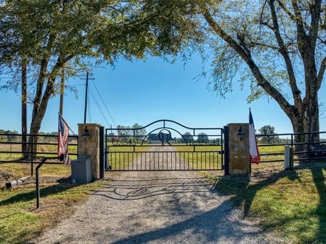 2261 State Highway 276, Emory, TX 75440