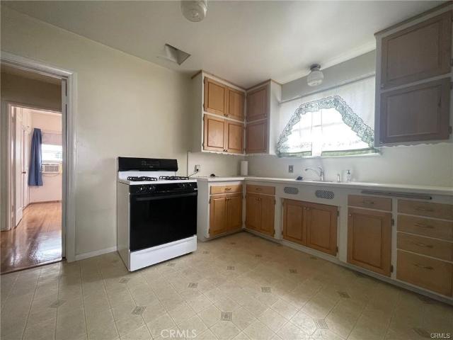 2259 S San Antonio