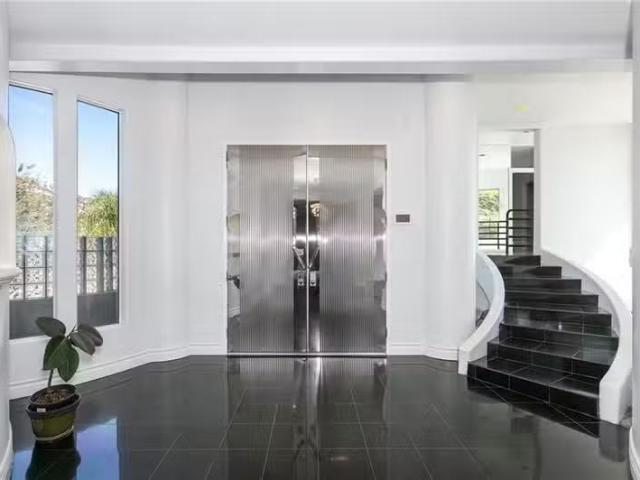 22500 N Summit Ridge Cir Houses in Los Angeles, CA