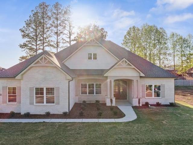 22509 Players Ln, Athens, AL 35613