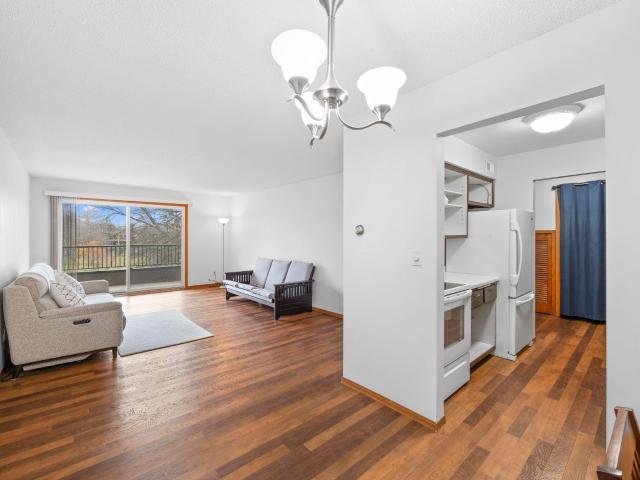 2250 Midland Grove Road # 307
