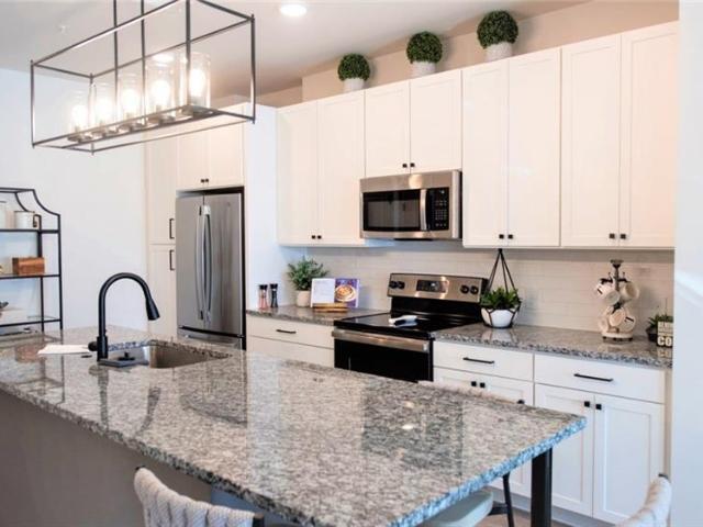 2250 Oak Road 4136