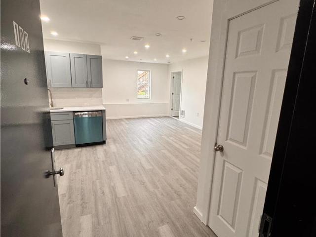 2250 Butler Street 102
