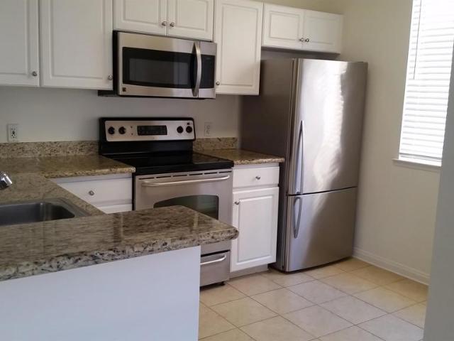 2250 Gill Village 909