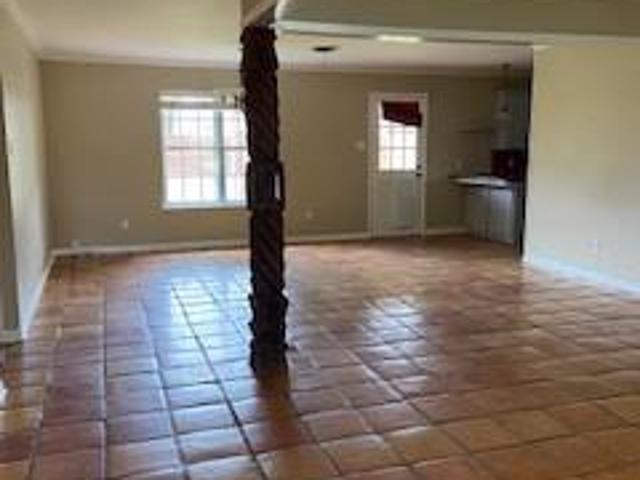 2250 Greenbriar Drive
