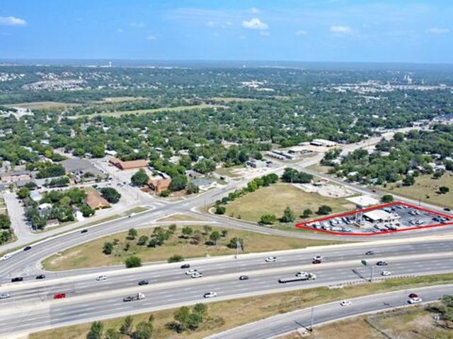 2250 Interstate 35 S