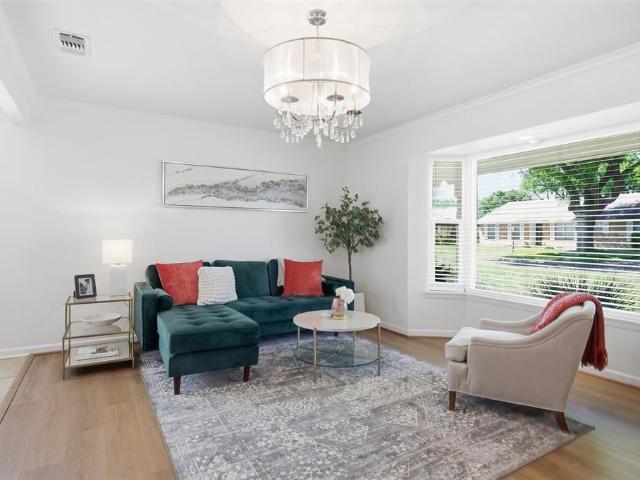 2250 Peavy Circle