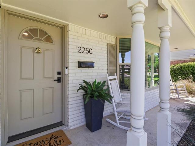 2250 Peavy Circle