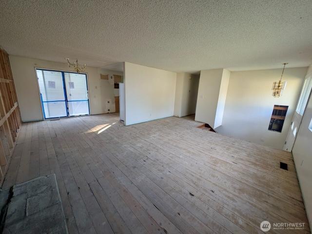2250 st Avenue W
