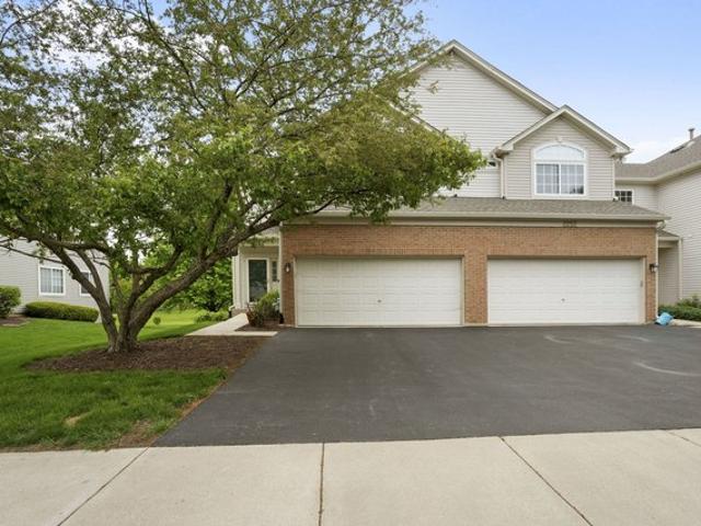 2250 Stoughton Dr, Aurora, IL 60502