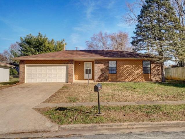 2250 S Nettleton Ave, Springfield, MO 65807