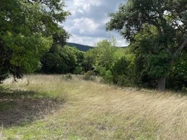 2250 Walter White Rd, Leakey, TX 78873