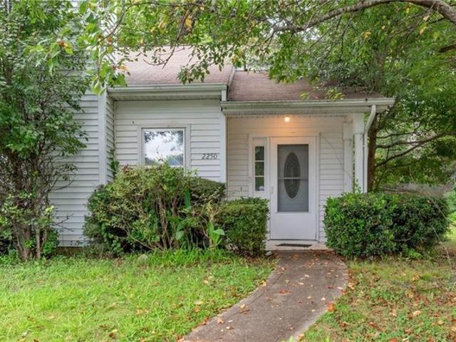 2250 Wellington Cir, Lithonia, GA 30058