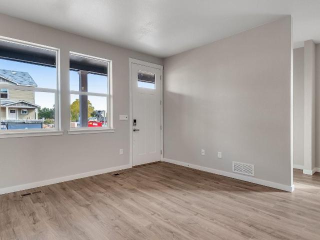 22514 E 6th Place