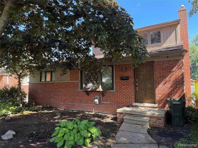 22515 Lincoln St, Saint Clair Shores, MI 48082