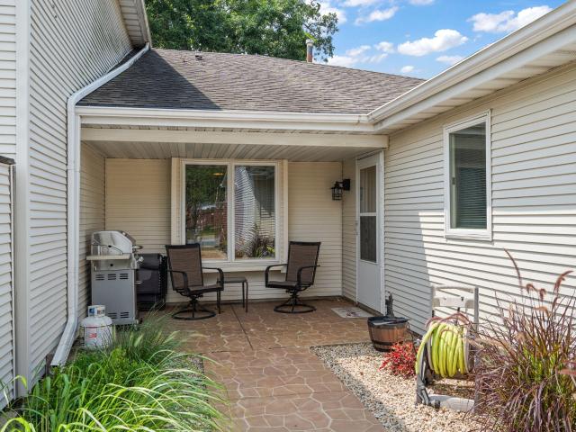 2251 Deerpath Drive W