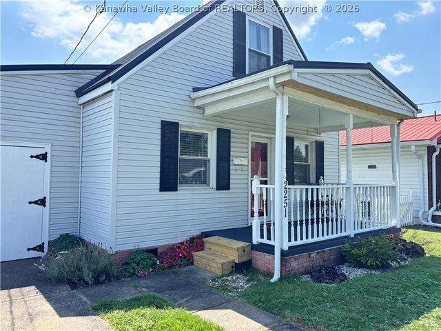 2251 Lincoln Ave, Saint Albans, WV 25177